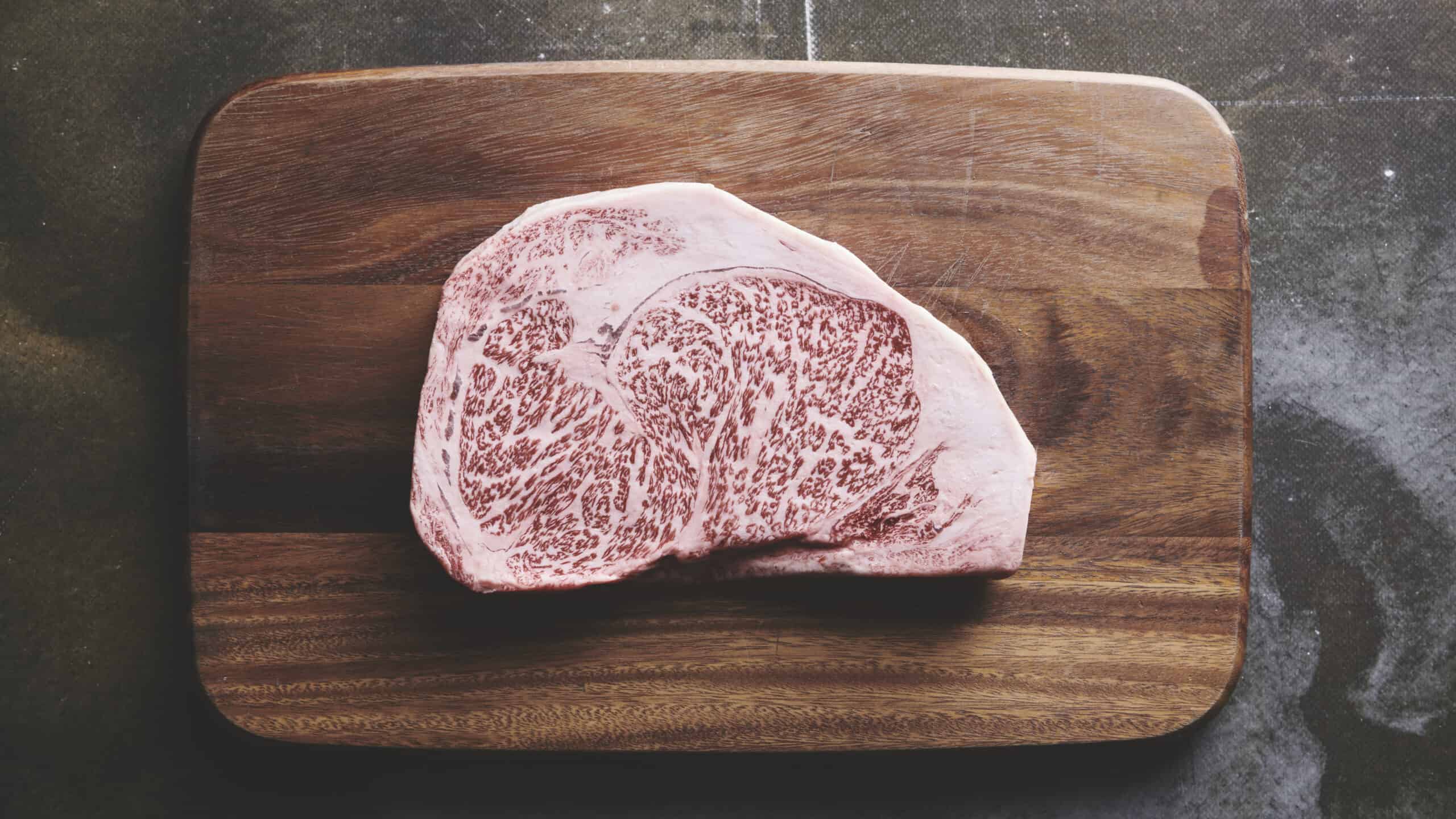 Japansk A5+ Wagyu Ribeye MBS 10-12 (frost) - WagyuPusher